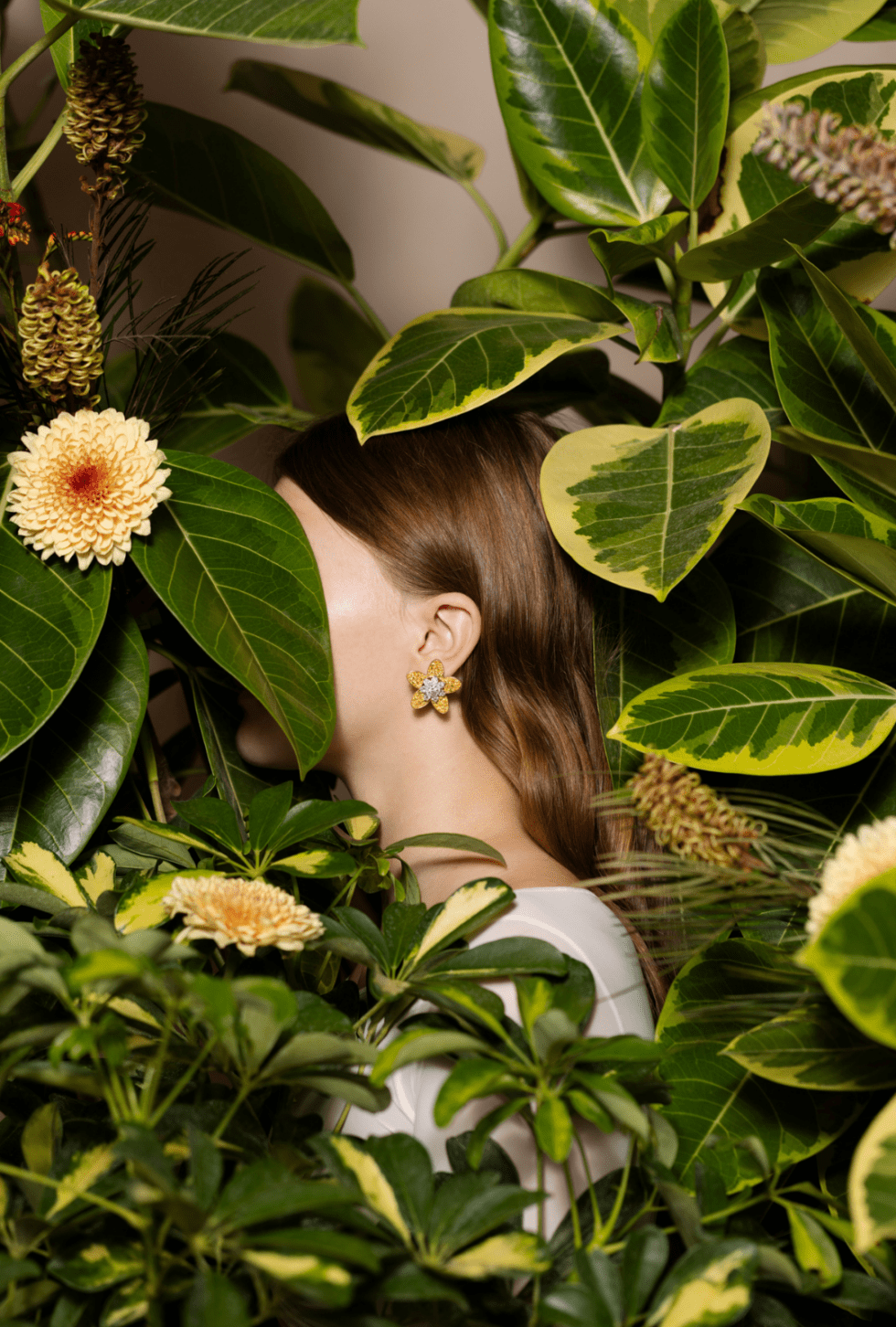 The Guide: Embrace Drama with Eye-Catching Accessories | Artful Living ...