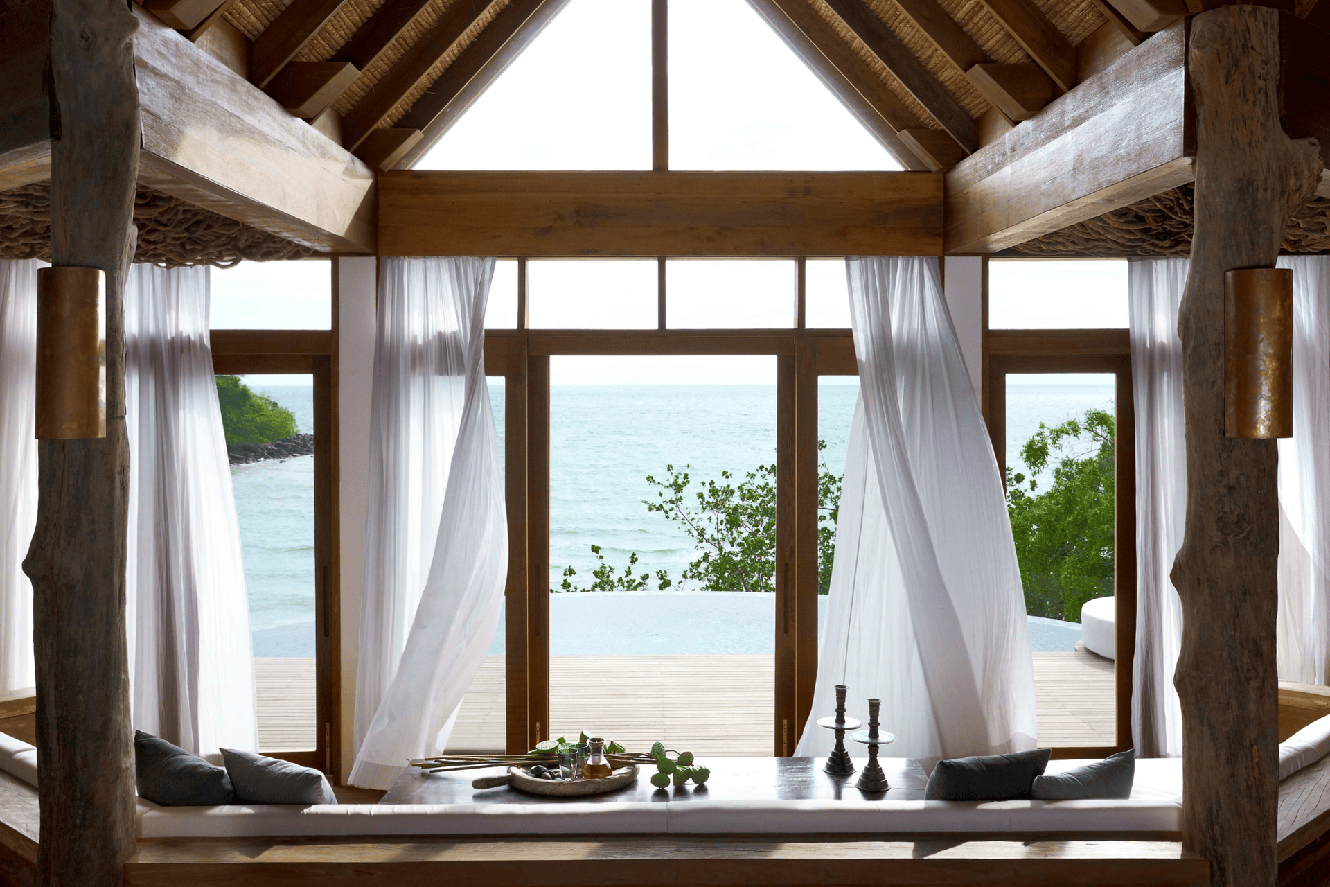 The Planet-Friendly Resorts Reshaping Ultraluxe Travel | Artful Living ...